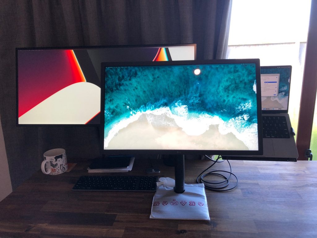 LG Ultrafine 4K daisy chain with 34WK95U-W – james low